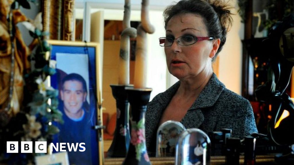Knife crime campaigner Ann Oakes-Odger says son 'would be proud' - BBC News