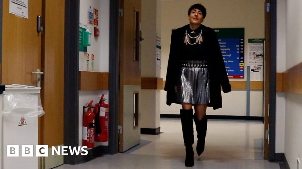 Lisa has incurable cancer but uses fashion to 'live her best life ...
