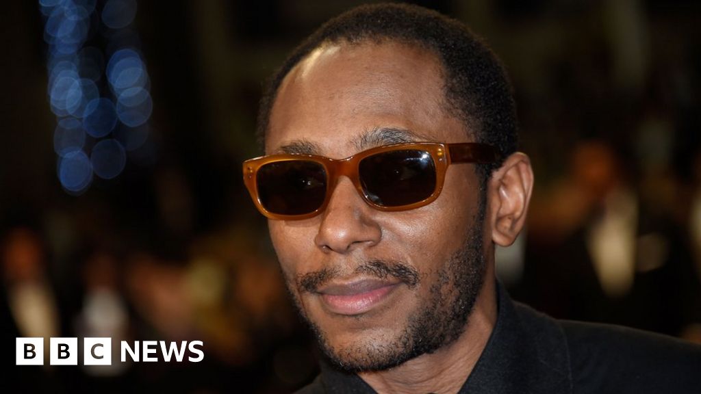 Rapper Mos Def ordered to leave South Africa in passport row - BBC News