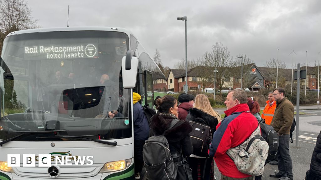 Telford passengers left behind by rail replacement buses - BBC News