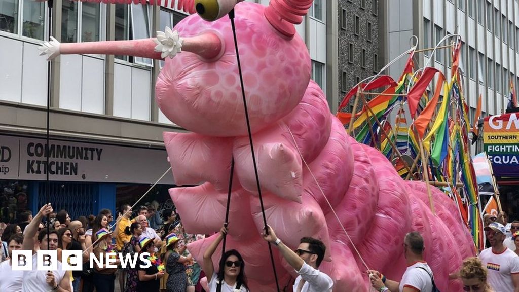Brighton Pride: Thousands flock to city for parade and music - BBC News