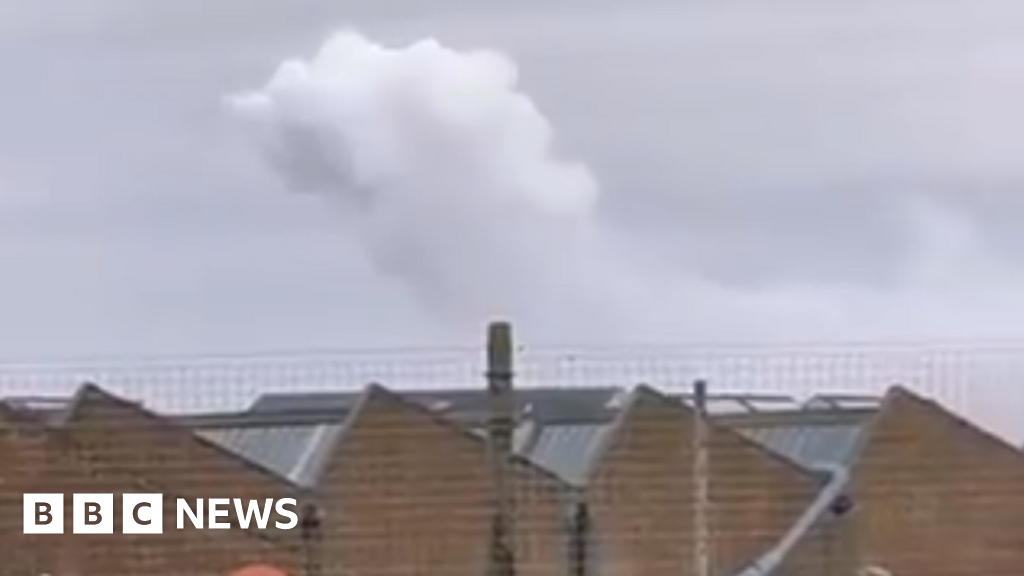 Fire crews tackle explosion in industrial area on Anglesey - BBC News