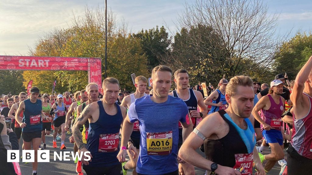 Thousands run Yorkshire Marathon for charities
