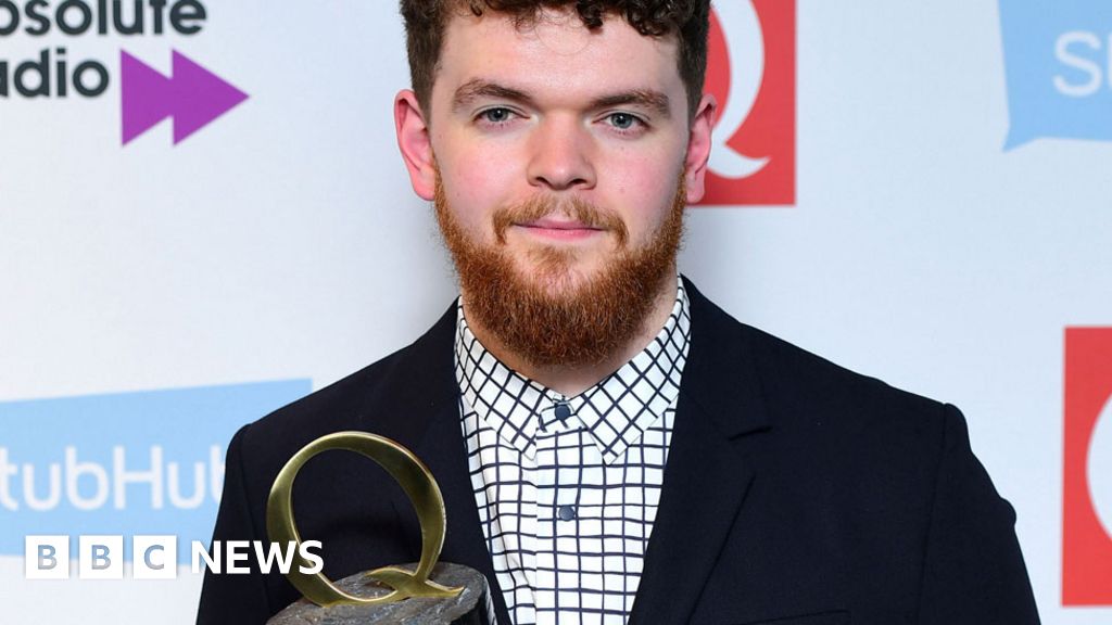 Music News LIVE: Jack breaks through at Q - BBC News