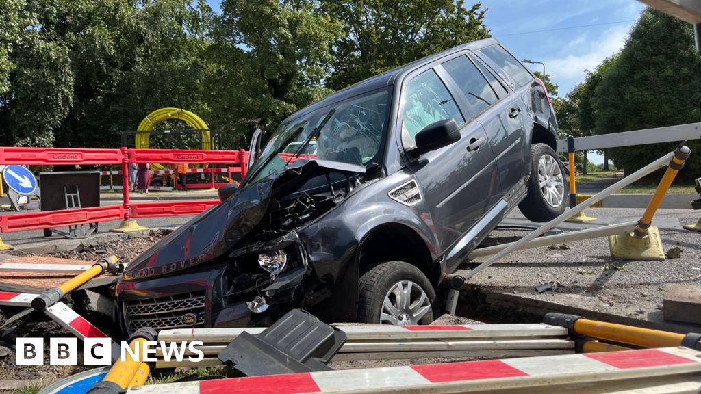 Lowestoft collision sees two hurt after car crashes into trench