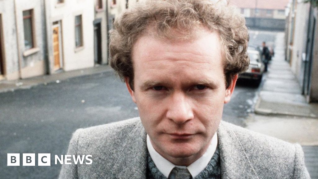 Martin McGuinness: In pictures - BBC News