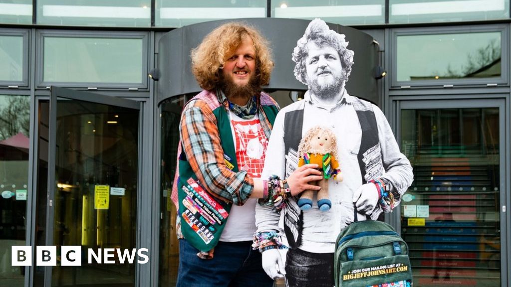 Big Jeff: Bristol live music legend launches exhibition - BBC News