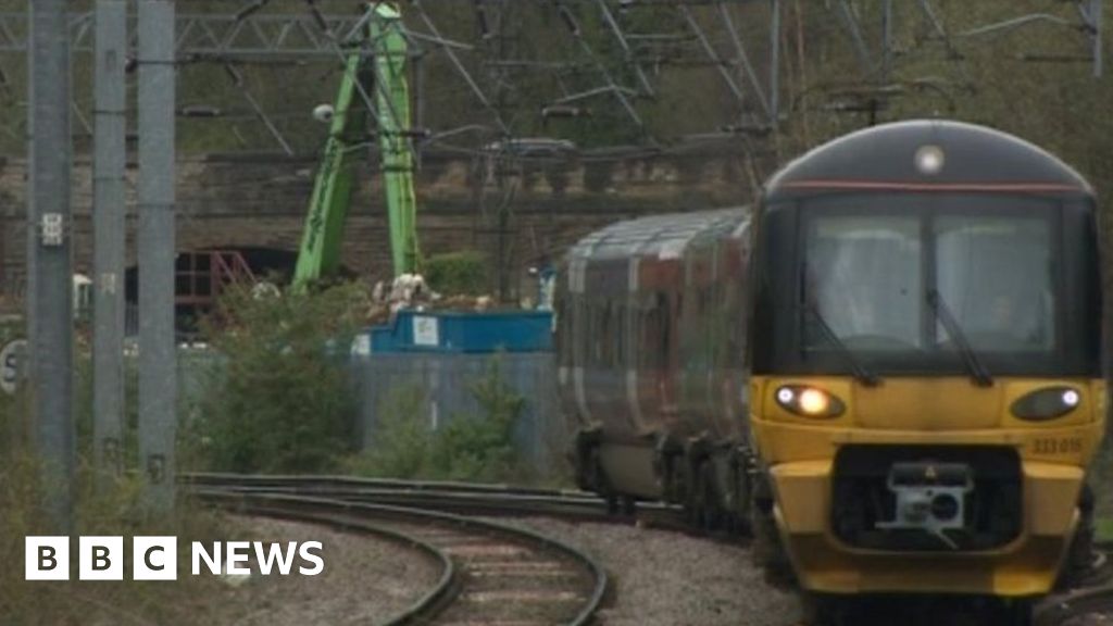 Rail industry promises 6,400 extra services - BBC News