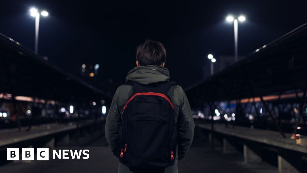 Permanent youth worker to be based in missing persons unit - BBC News