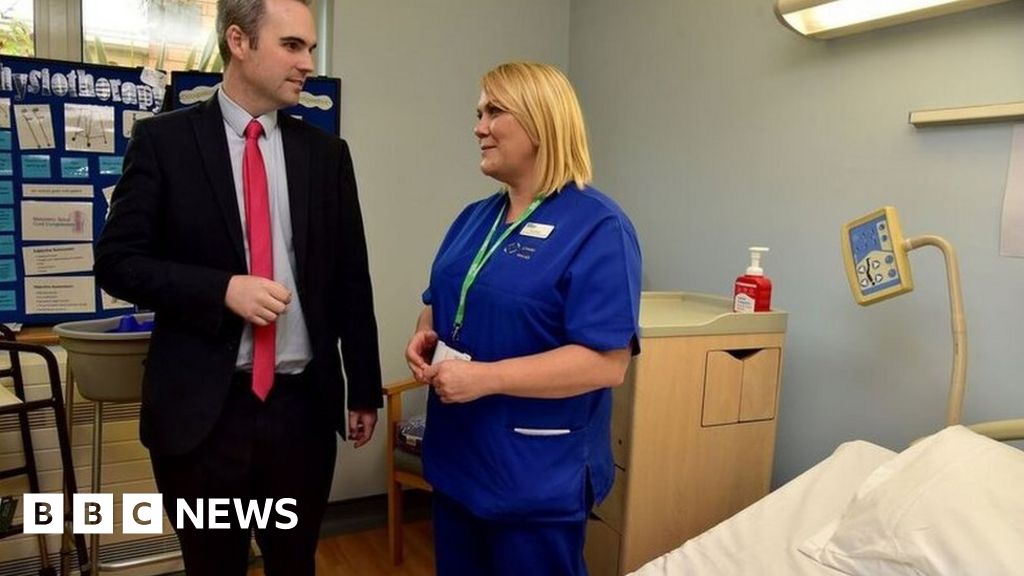 New £535,000 Cardiff hospital wing to 'streamline' cancer care - BBC News