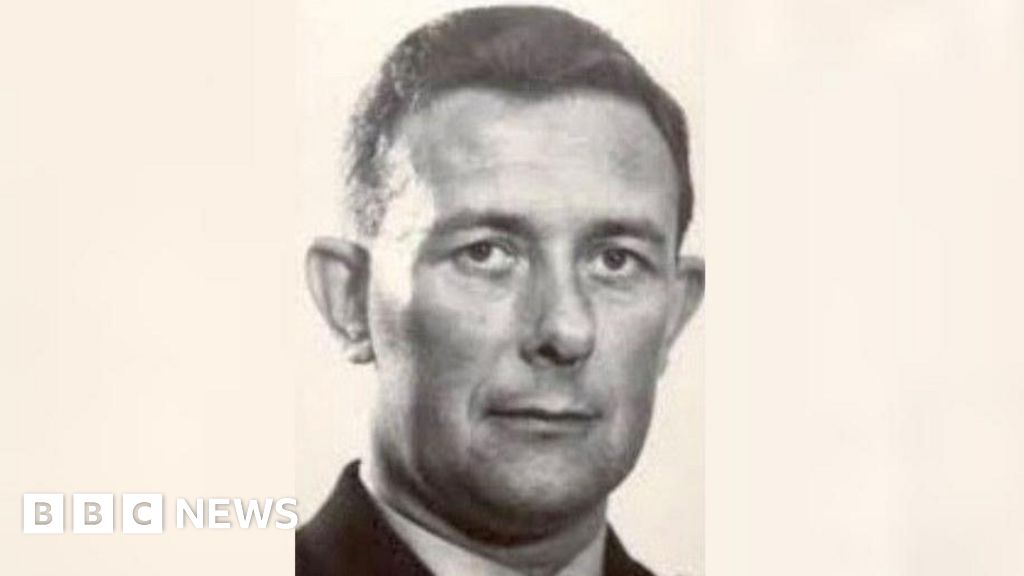 PC Dennis Smith: Torquay memorial to honour murdered officer