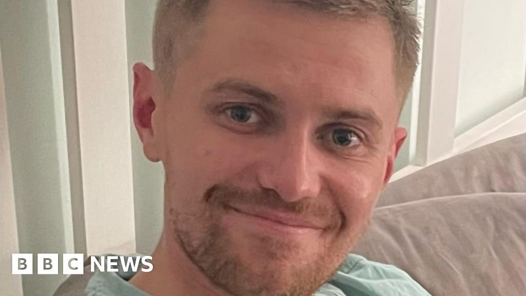 Two murder arrests after man, 30, fatally stabbed in Hayes