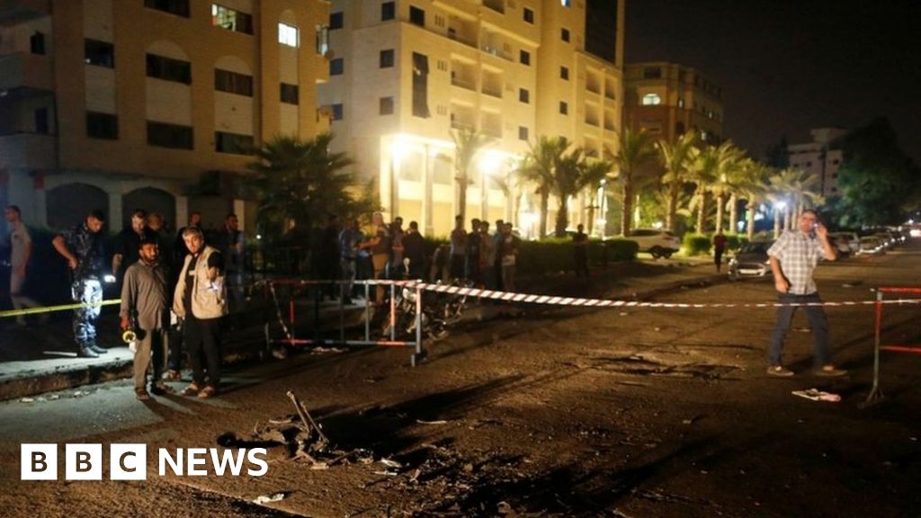 Gaza explosions: 'Suicide bombers' kill three police officers