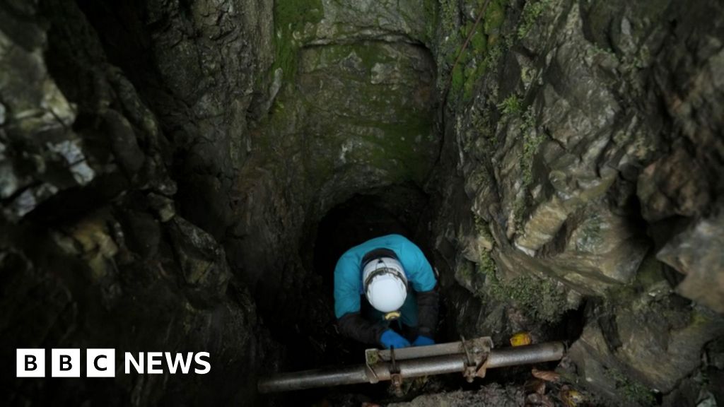 Descending into the beauty of the UK's deepest cave system - BBC News