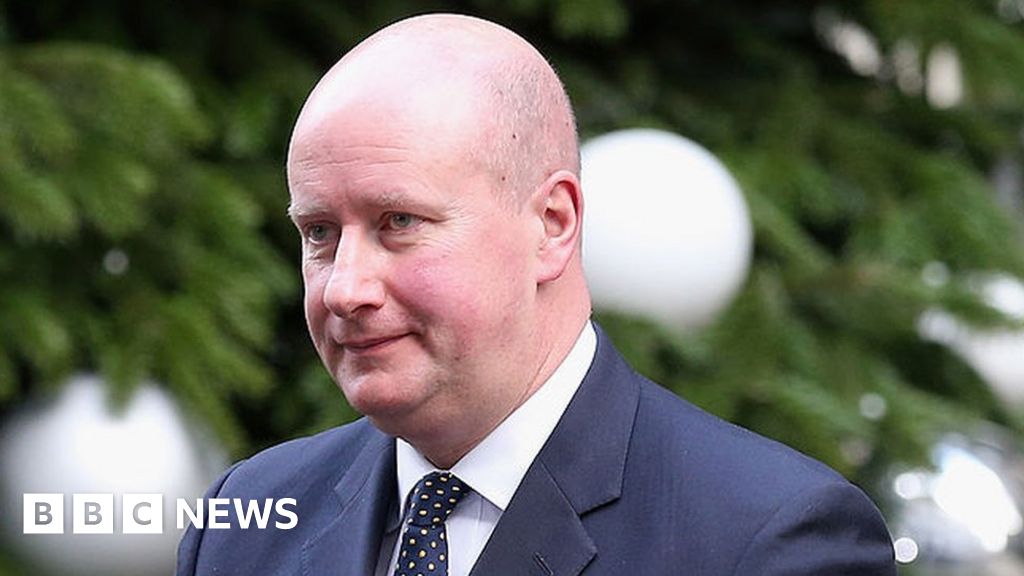 No 10 publishes Lord Geidt resignation letter to PM - BBC News