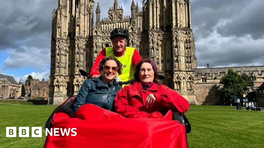 Somerset trishaw service celebrates 100th customer ride - BBC News