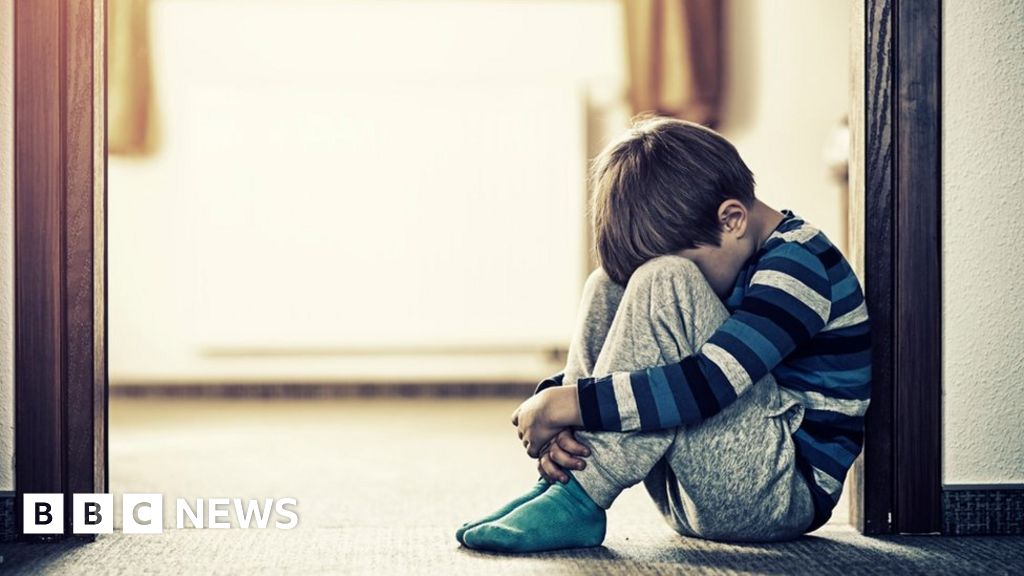 Rise in child neglect reports to police by NSPCC Wales - BBC News