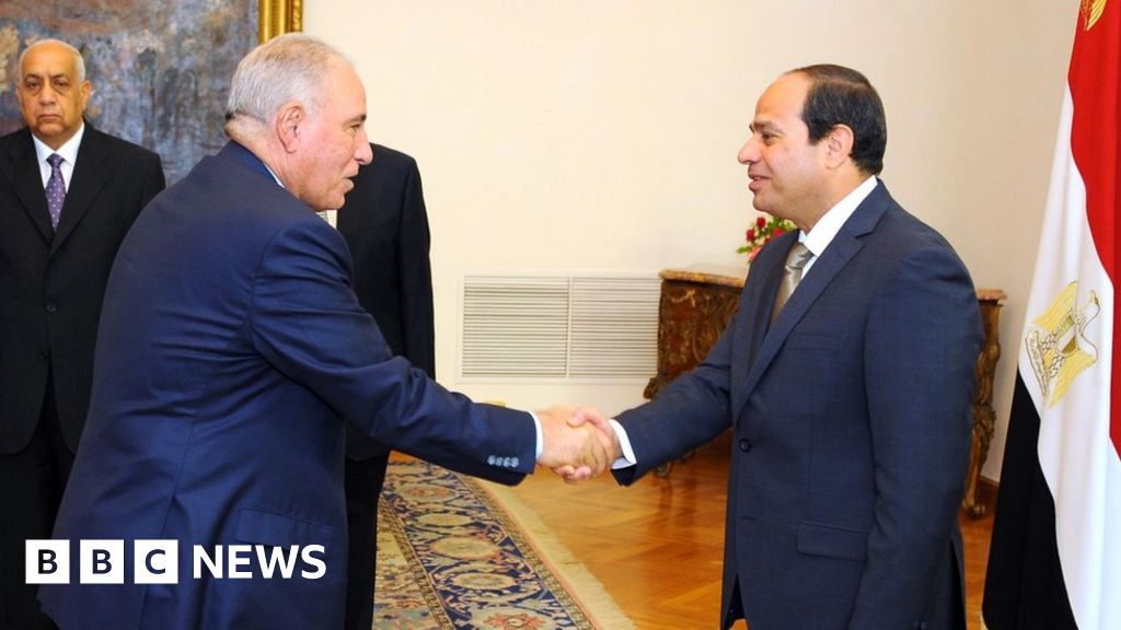 Egyptian minister sacked for pledge to jail Prophet Muhammad - BBC News