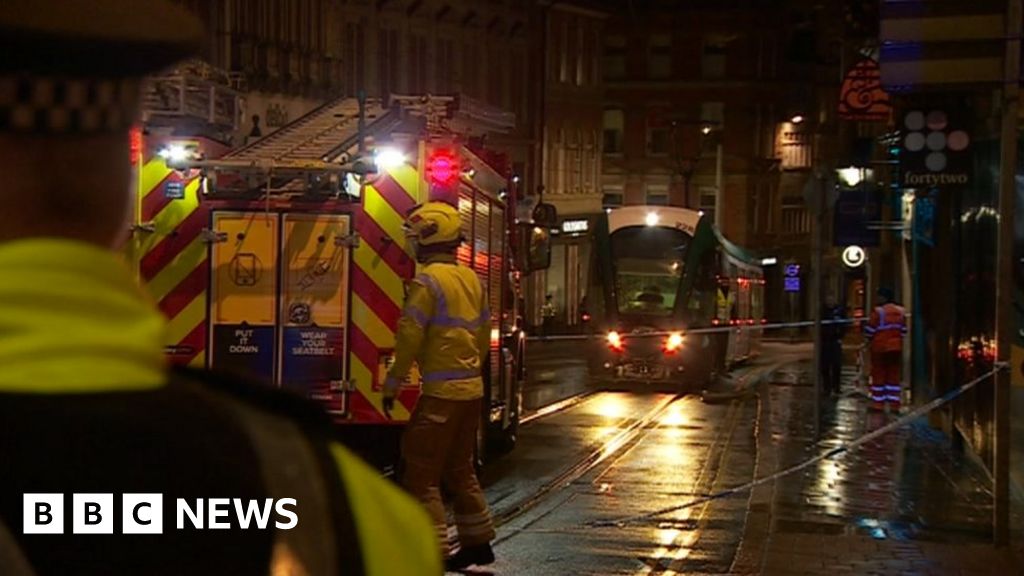Man injured in Nottingham city centre tram crash - BBC News