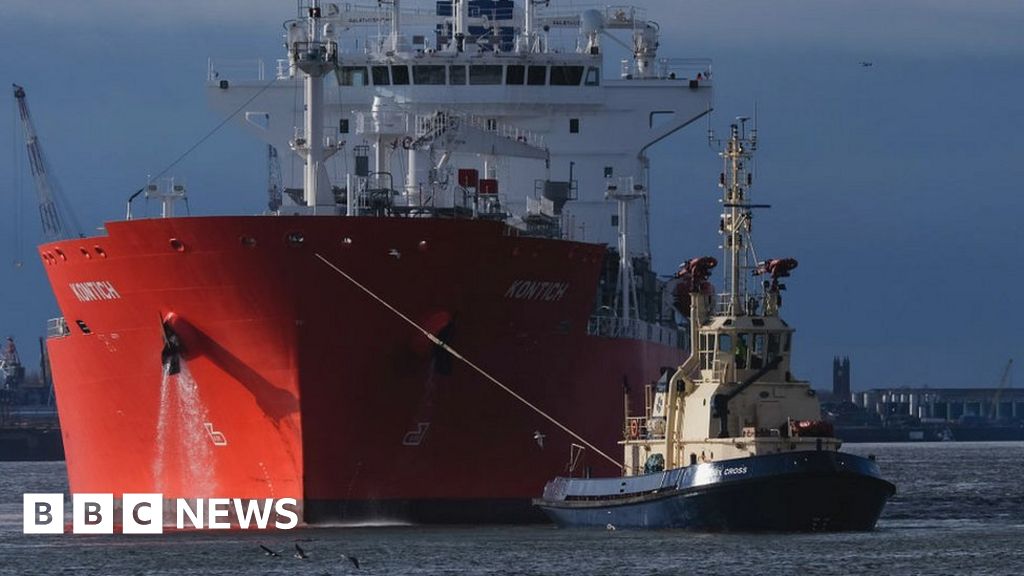 Teesport tug boat workers hold ballot over strike action