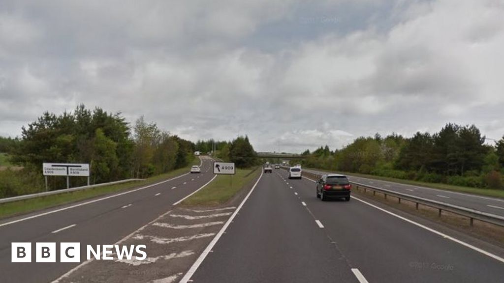 Four Lorries Crash In Fife After Taking Evasive Action Bbc News