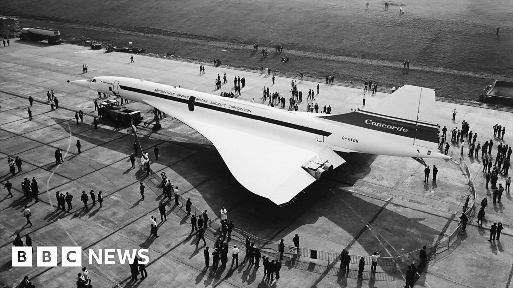 Father of Bristol aviation George White remembered - BBC News