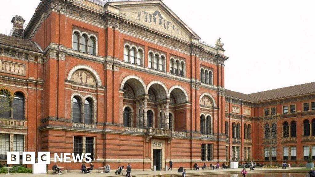 V&A up for Museum of the Year £100,000 prize - BBC News