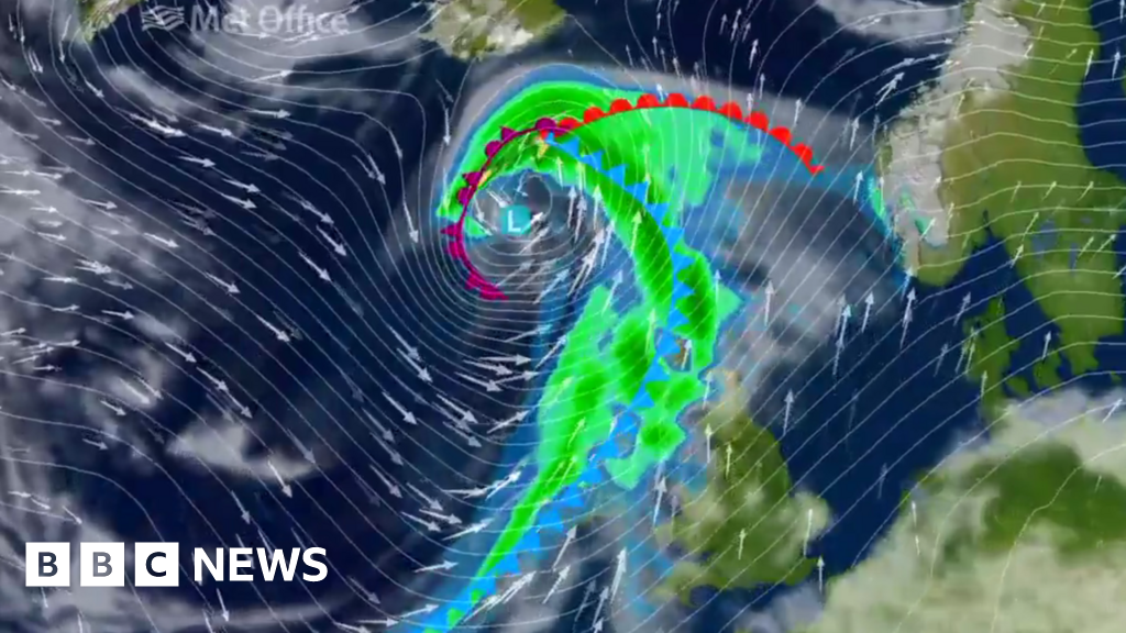 Amber Storm Barbara warning for Scotland - BBC News
