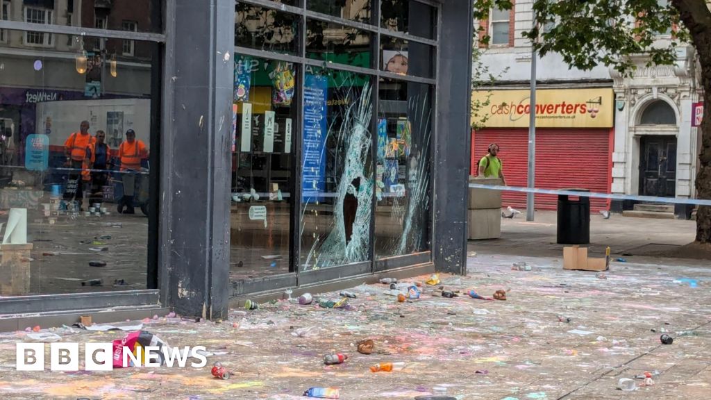 Hull riots: Teen spotted by mother in police appeal sentenced