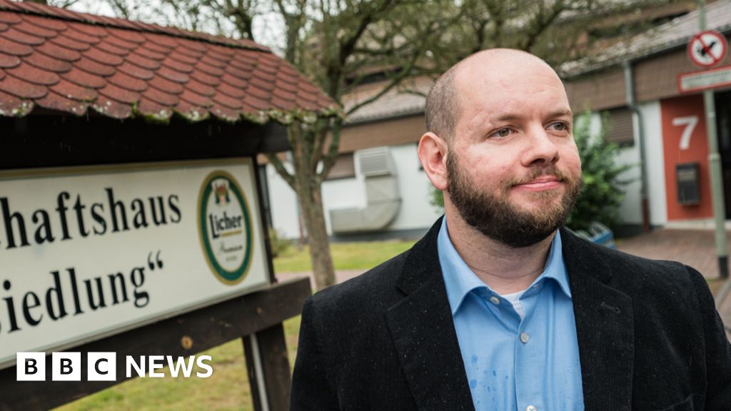 German parties outraged as neo-Nazi elected small town mayor - BBC News