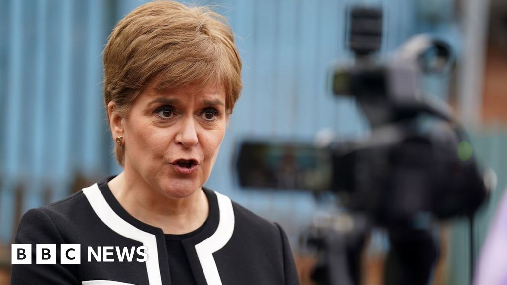 First Minister Nicola Sturgeon speaks to new PM Rishi Sunak - BBC News