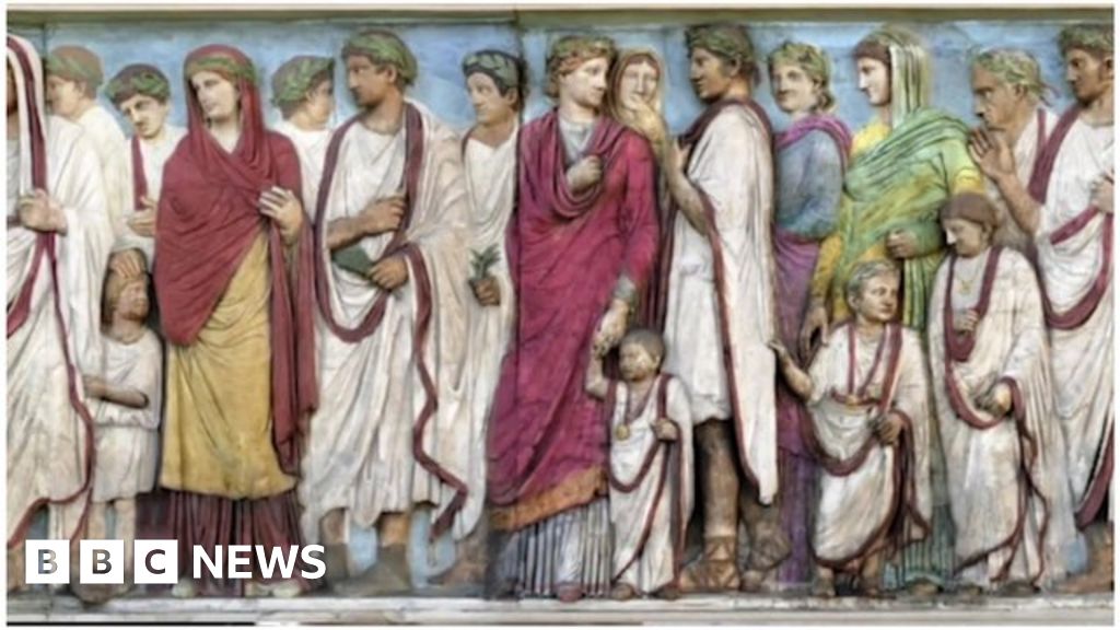 How a museum brings the Roman emperor back to life - BBC News