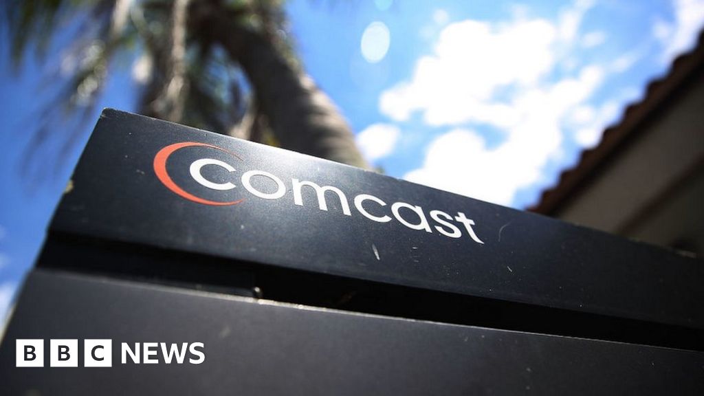 Comcast backs down in fight for 21st Century Fox - BBC News