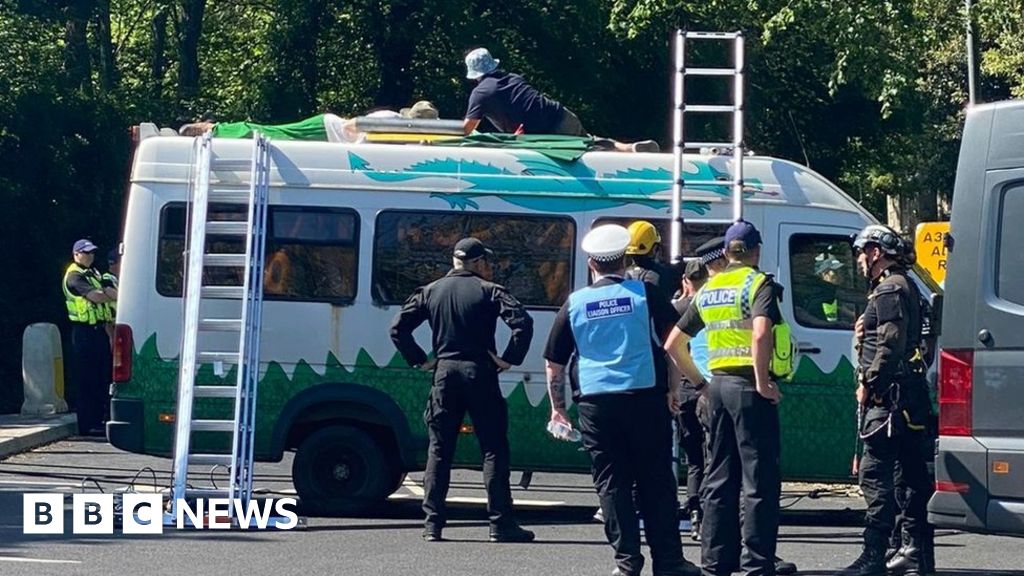 Eight arrests as G7 protesters block roads - BBC News