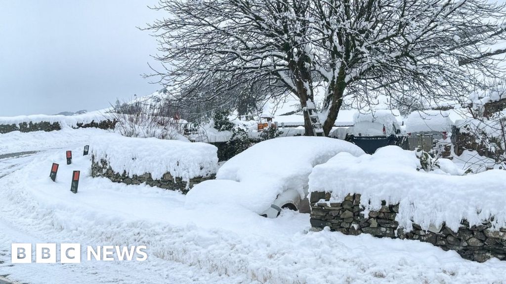 Cumbrian motorists urged to be cautious as snow thaws - BBC News