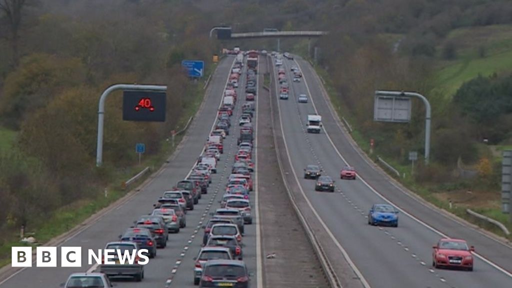 Man killed walking on M32 named - BBC News