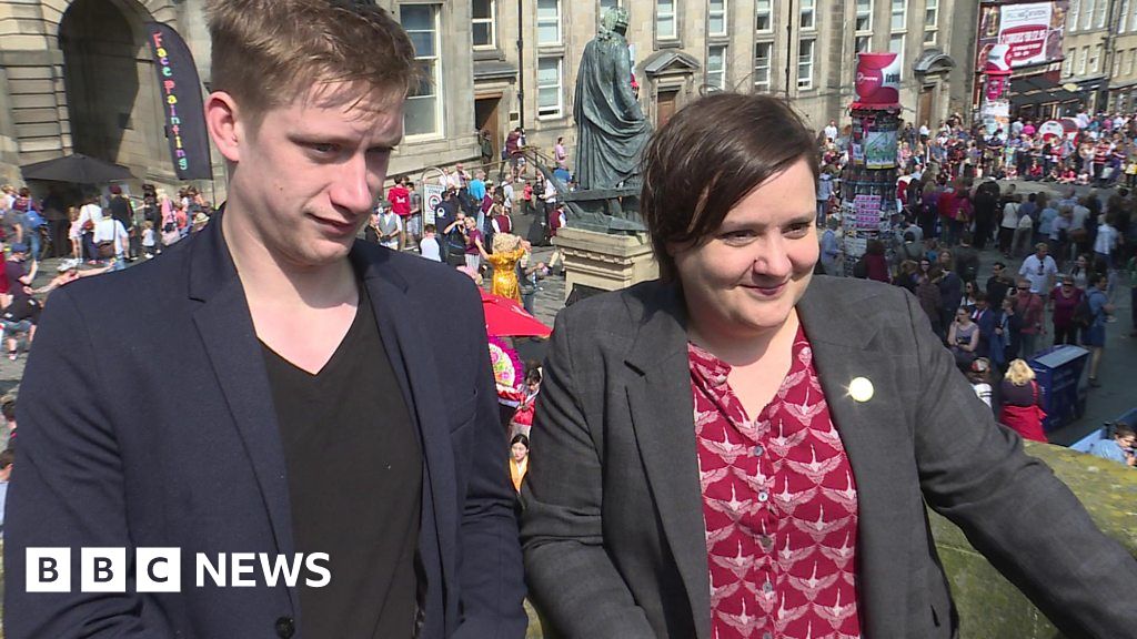 Comedians brave enough to take on the Edinburgh Fringe - BBC News