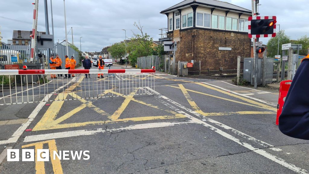 Train delays after vehicle crashes into crossing near Gillingham