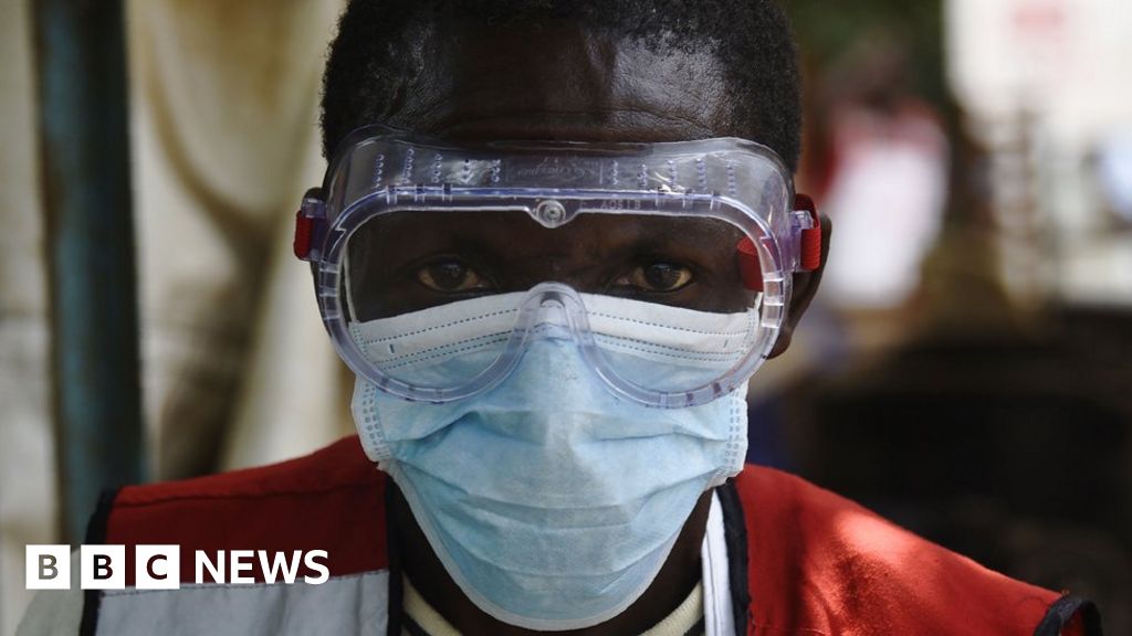 Ebola crosses a porous border - BBC News