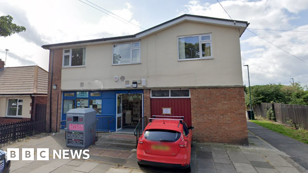 Campaign launched to save Redcar library from council cuts - BBC News