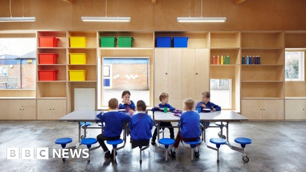 Poor school buildings 'damaging pupils' health and education' - BBC News