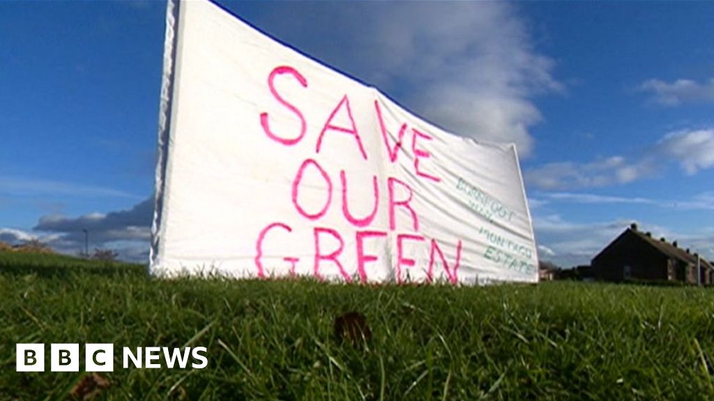 Newcastle residents protest over houses on 'last' green space - BBC News