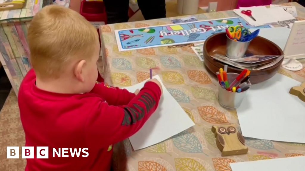 Covid: Pre-school warns of closure due to cuts - BBC News