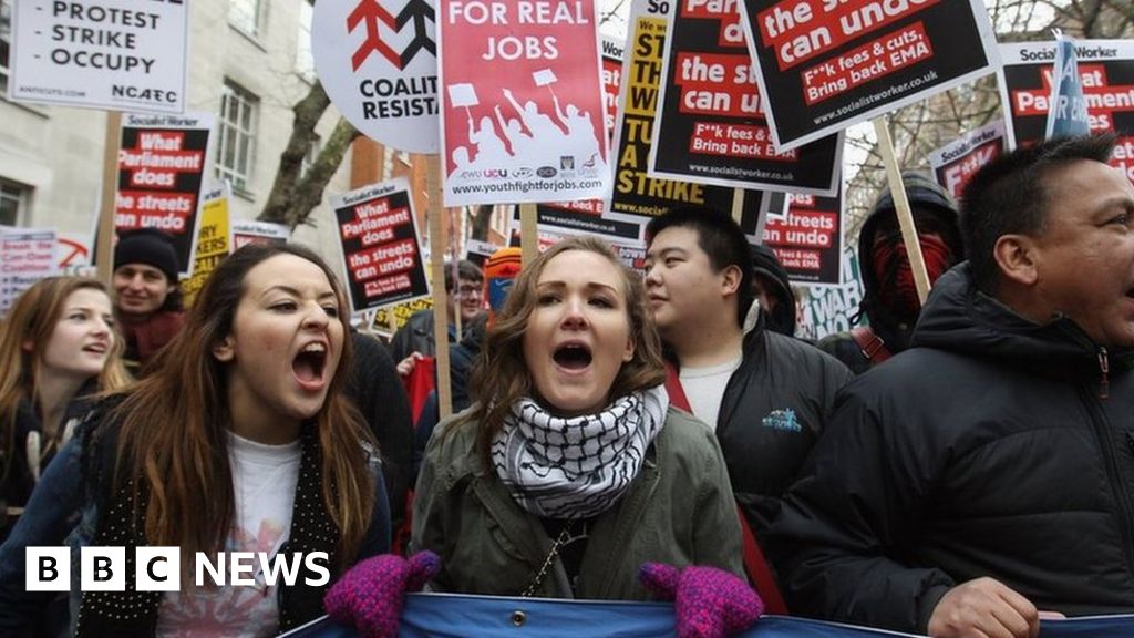 Would Labour scrap university tuition fees? - BBC News