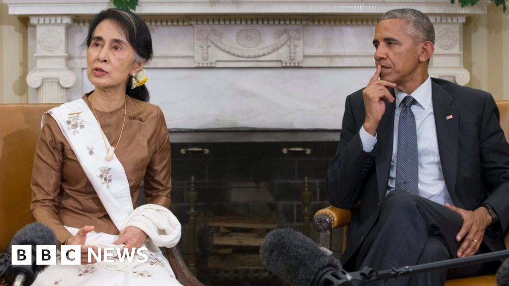 President Obama lifts Myanmar trade sanctions - BBC News