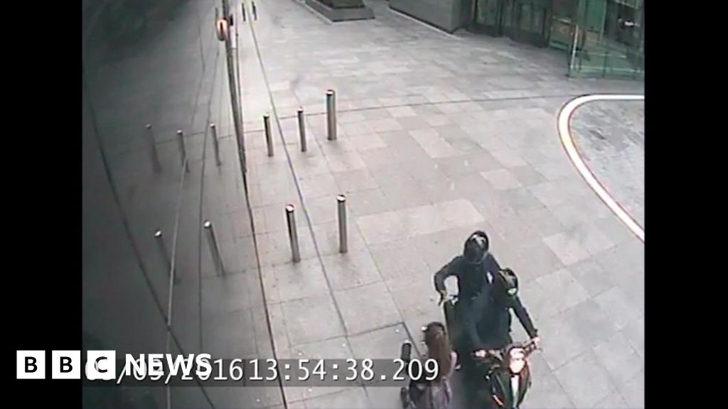 Phone thief who snatched 21 phones in an hour is jailed - BBC News