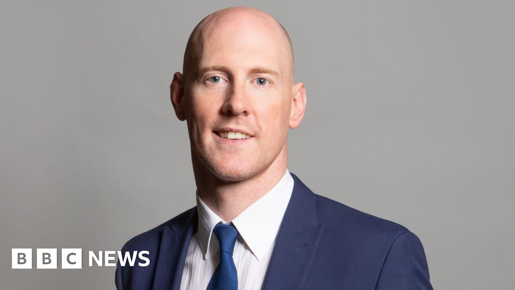 Kieran Mullan: Crewe and Nantwich Tory MP to stand down - BBC News