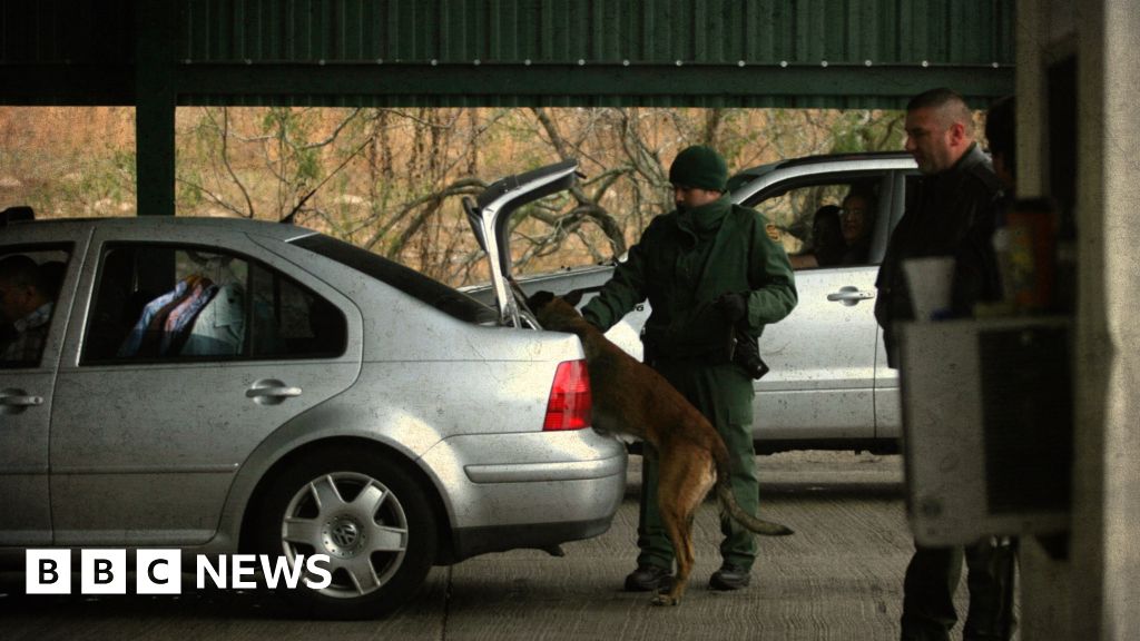 Can US border agents lawfully search you?