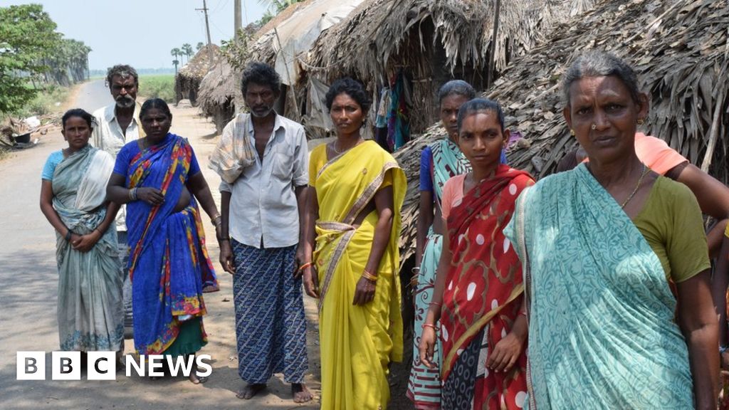 Phone app 'bridges treatment gap' - BBC News