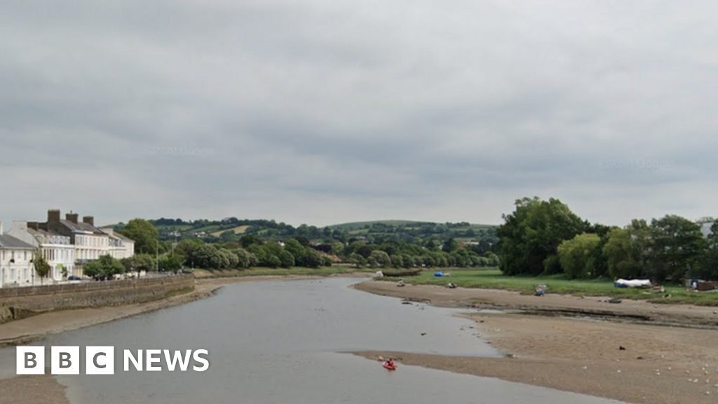 Jonathon Curry: Missing man found dead in Devon river - BBC News